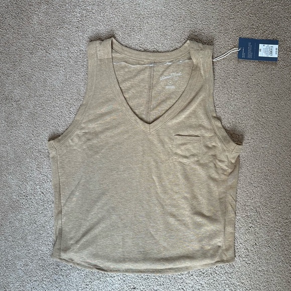 Universal Thread | Tops | Nwt Cropped Tank | Poshmark
